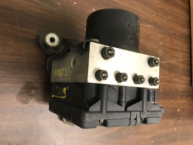 2004-2006 Dodge Sprinter 3500 Anti Lock Brake Pump – Car Parts Direct